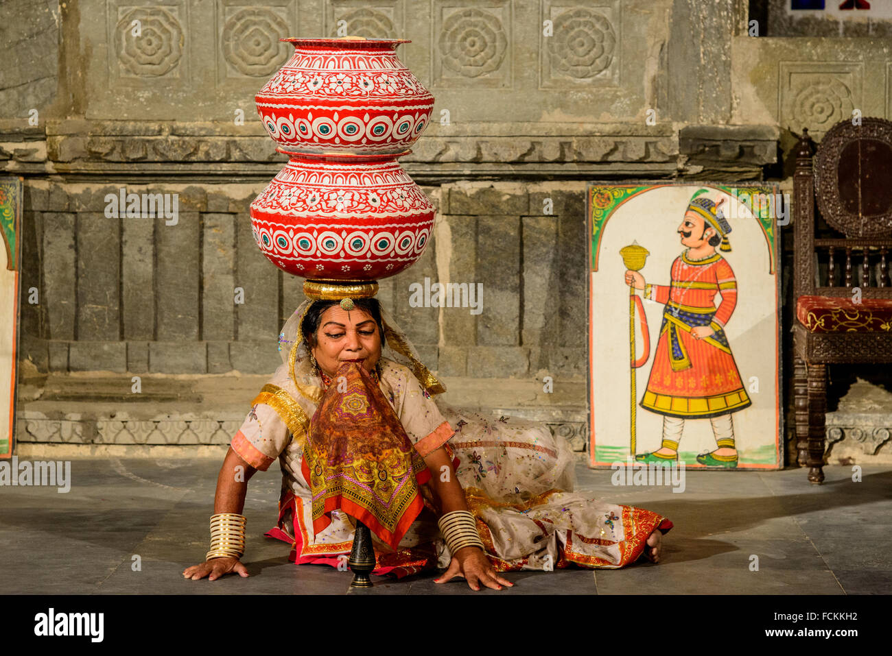 Pot dancing hi-res stock photography and images - Alamy