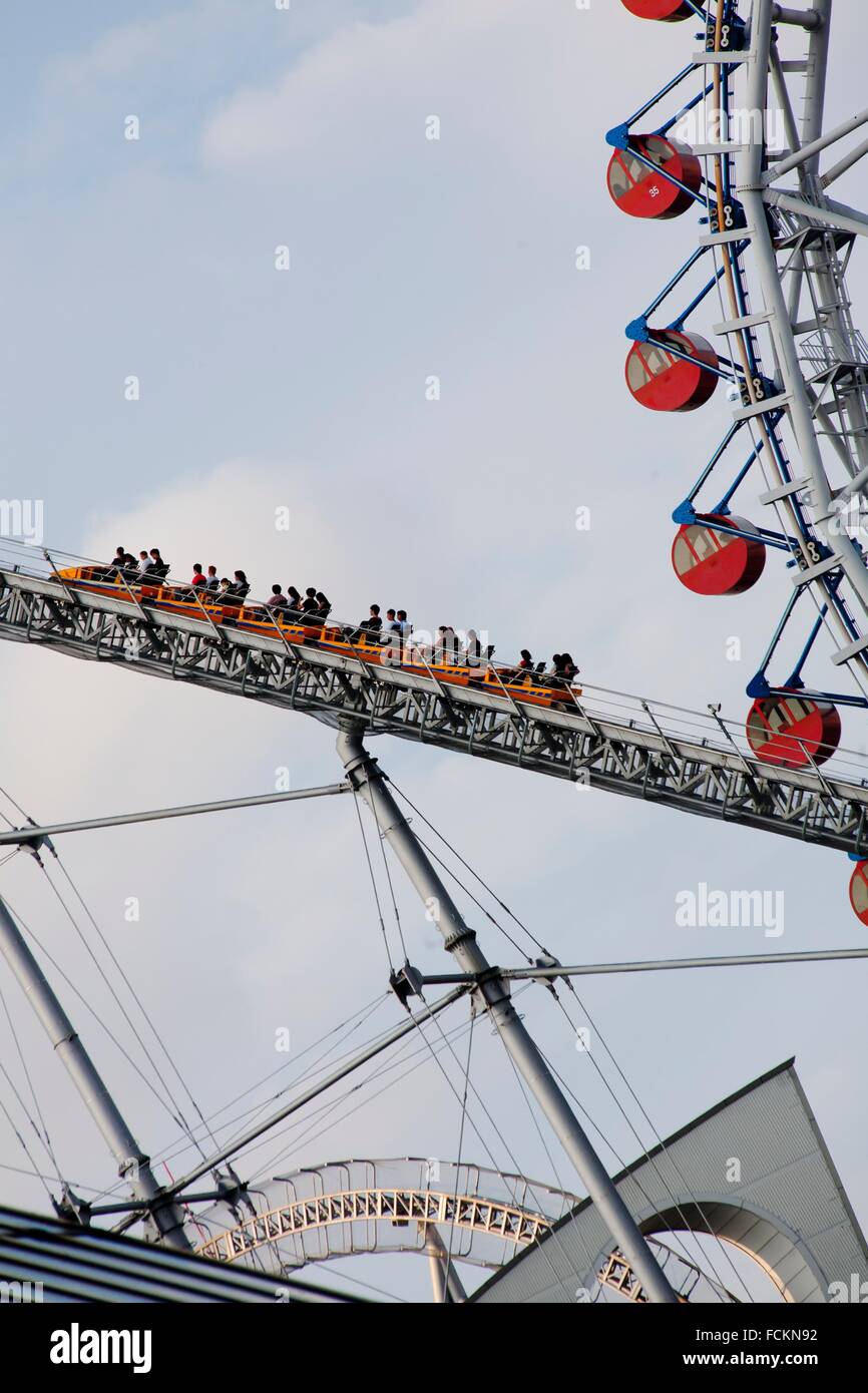 Vertical roller coaster hi-res stock photography and images - Alamy