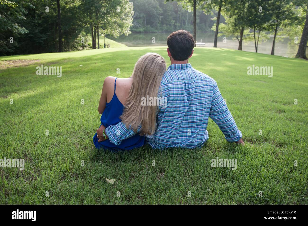 Intimate couple hi-res stock photography and images - Alamy