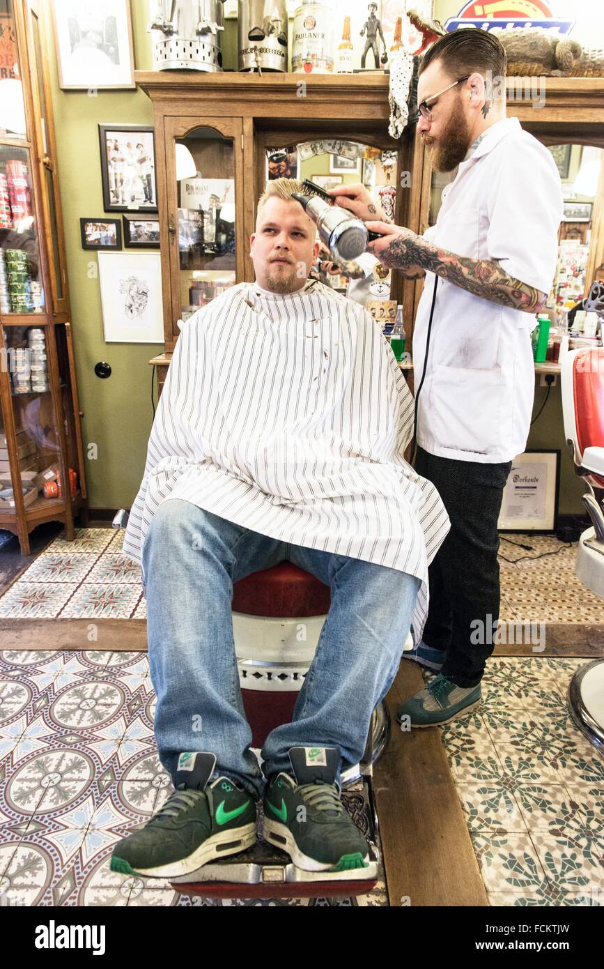 Dutch barbershop hi-res stock photography and images - Alamy