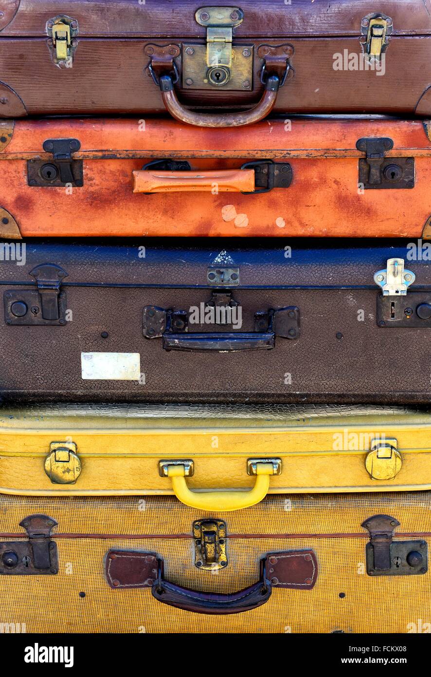 Old suitcases hi-res stock photography and images - Alamy