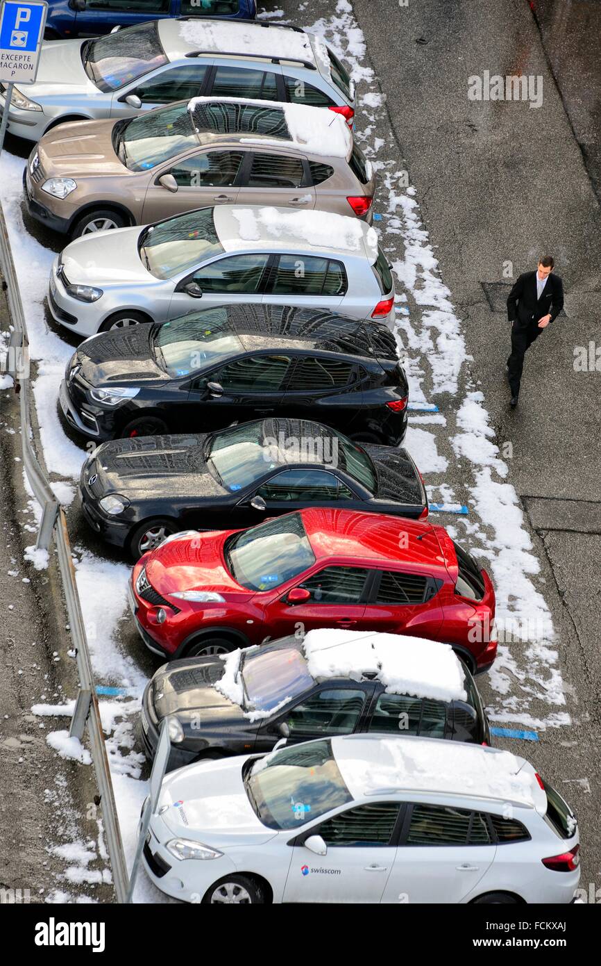 Vehicle parking street parking hi-res stock photography and images - Alamy