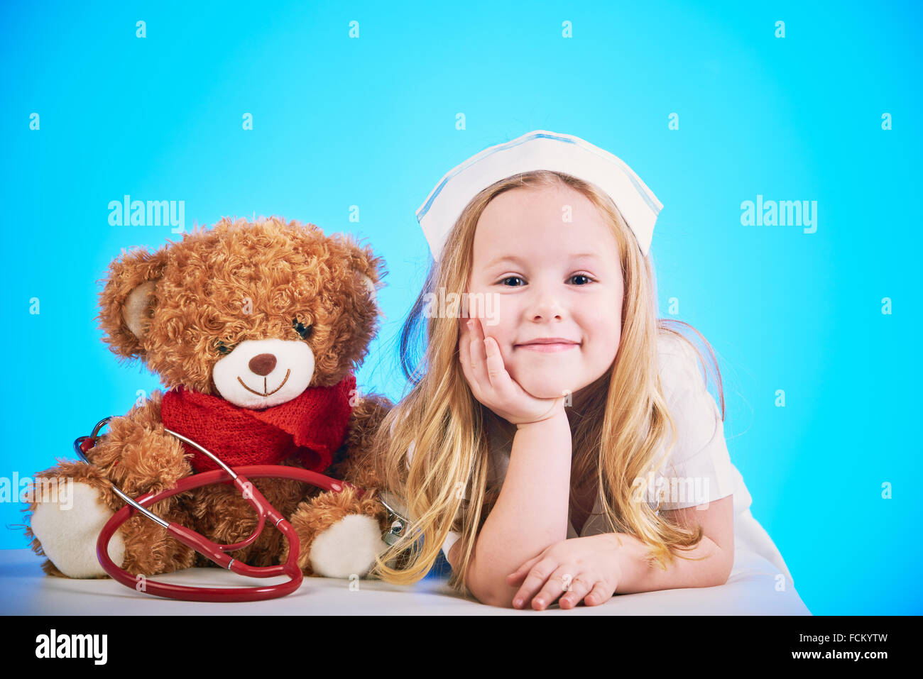 Female medical examiner hi-res stock photography and images - Alamy