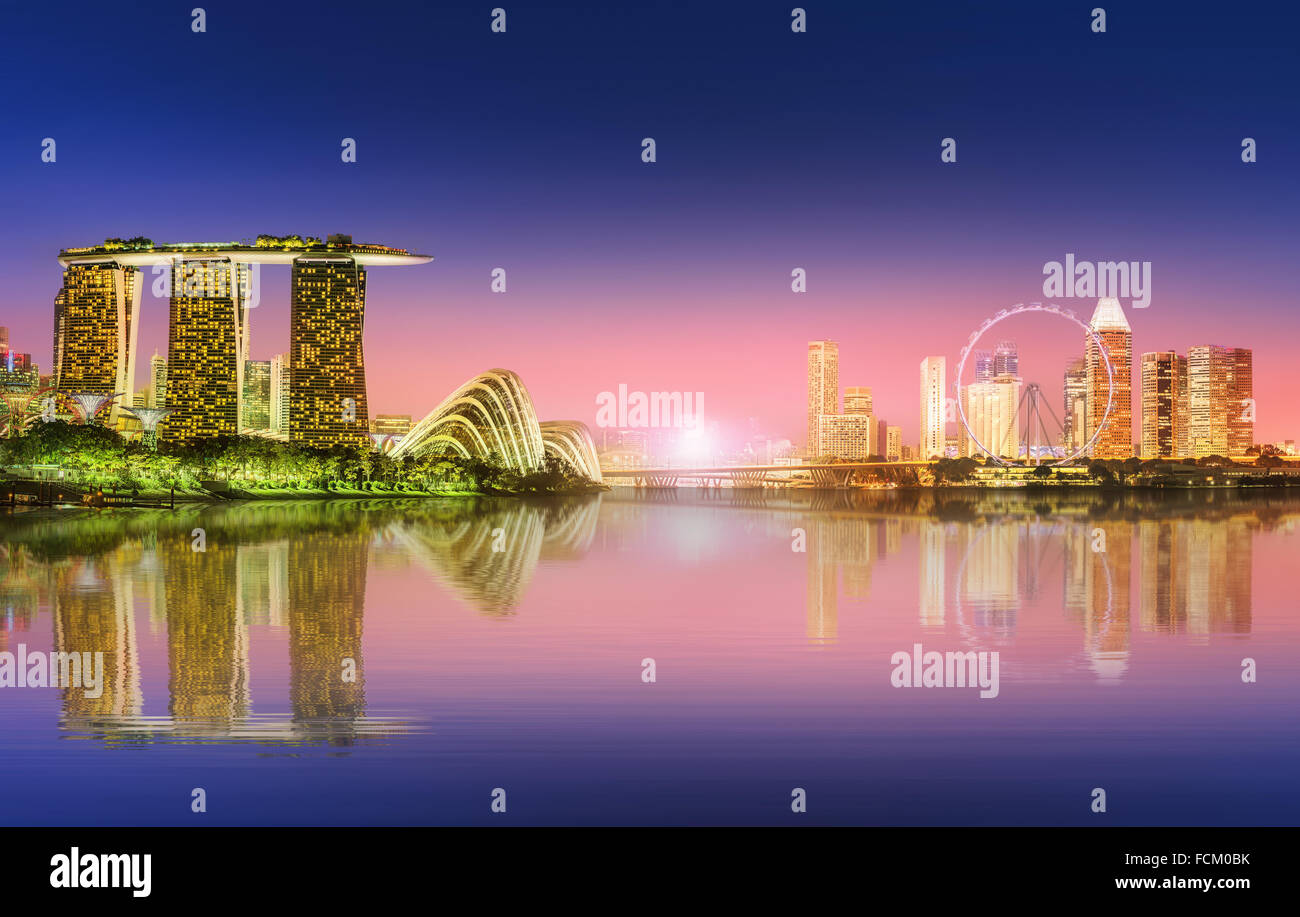 Singapore Skyline and view of skyscrapers on Marina Bay Stock Photo - Alamy
