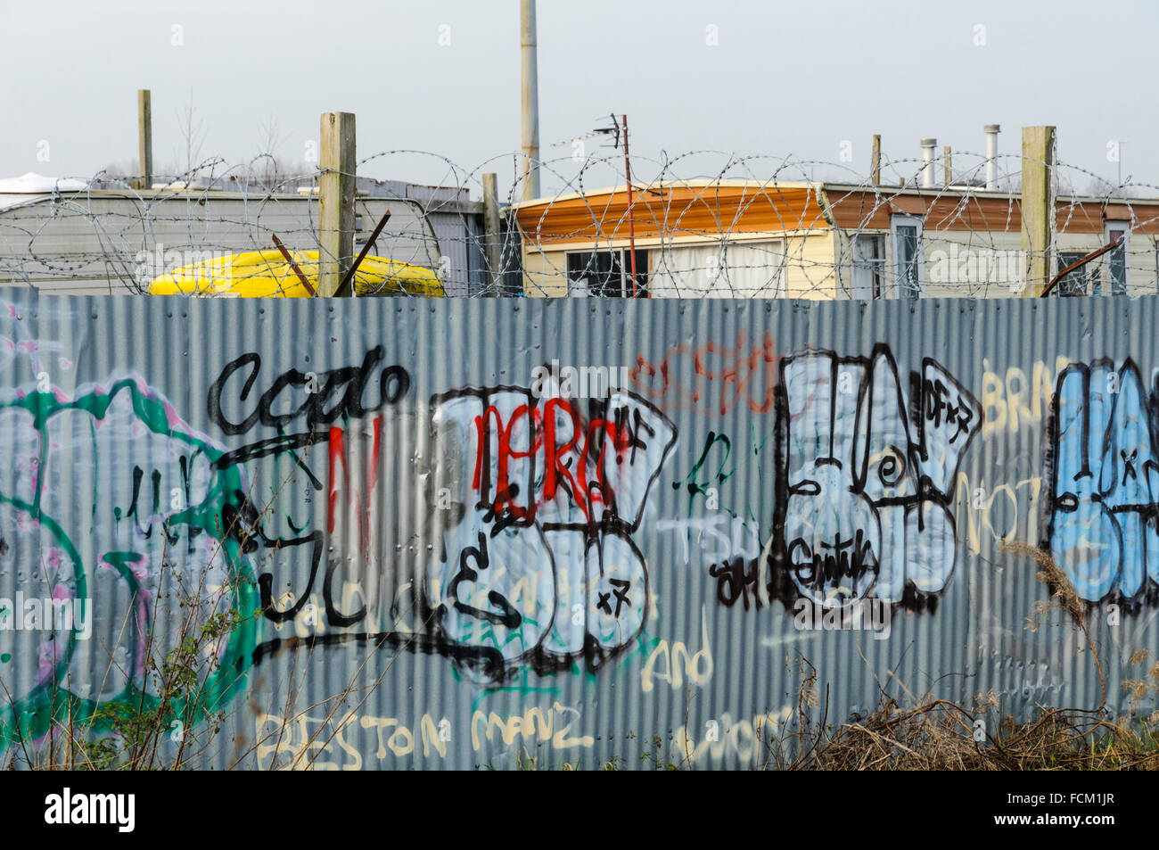Graffiti uk wire hi-res stock photography and images - Alamy