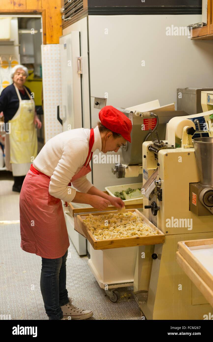 Pasta shop italy hi-res stock photography and images - Alamy