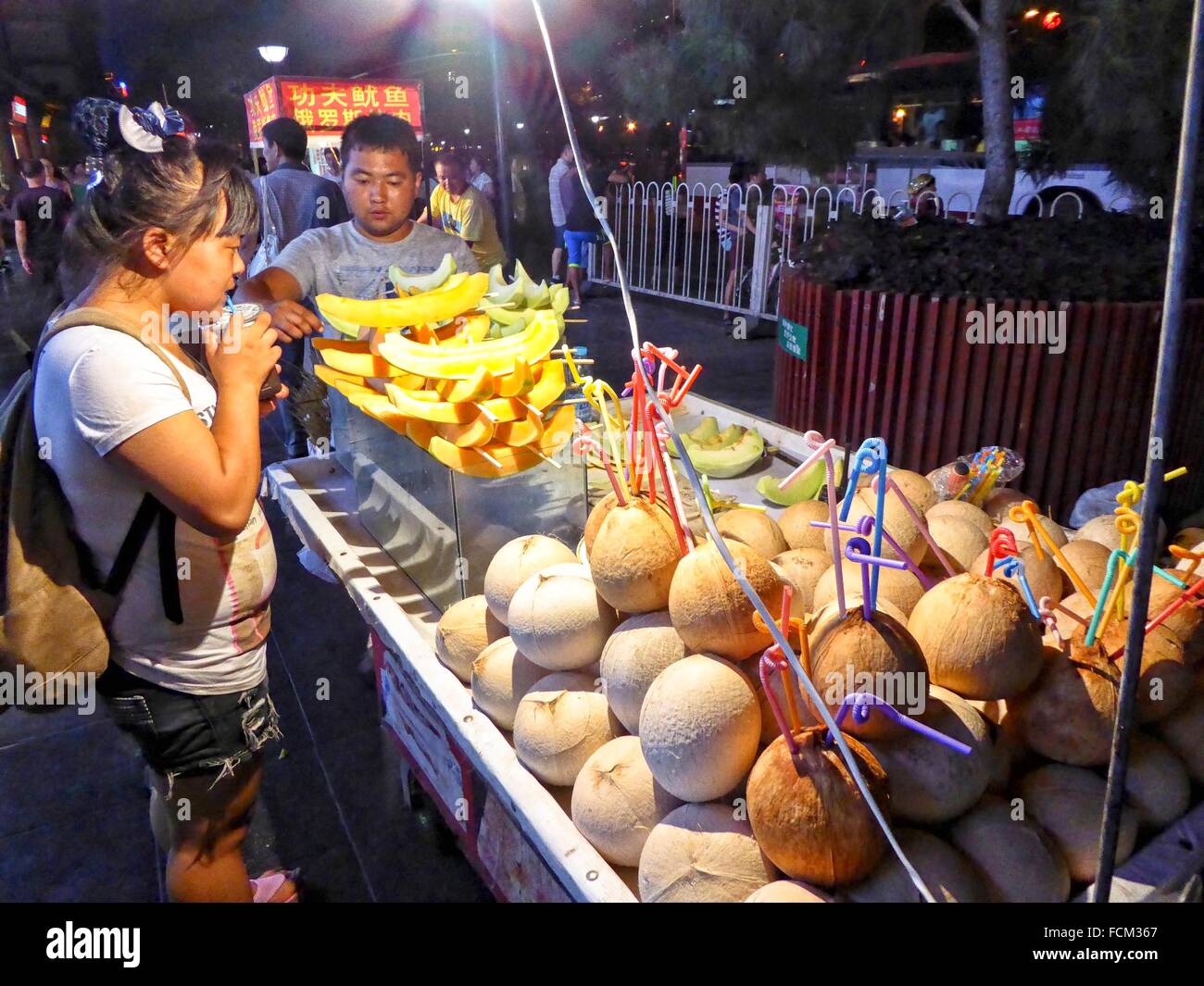Muslim cook hi-res stock photography and images - Alamy