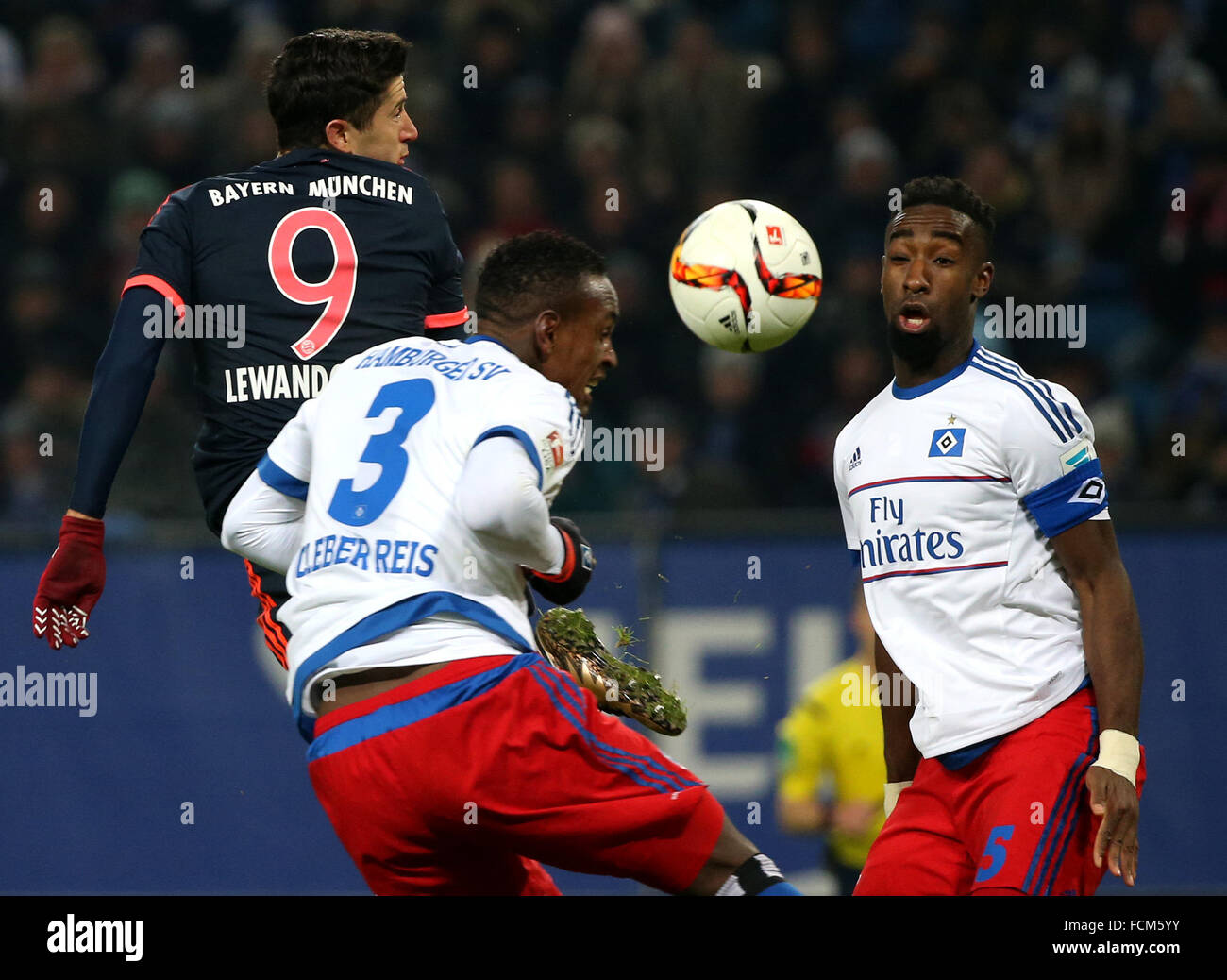Hamburg, Germany. 22nd Jan, 2016. Bayern's Robert Lewandowski (l) and ...
