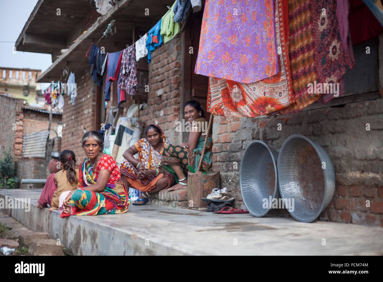 Idle women hi-res stock photography and images - Alamy