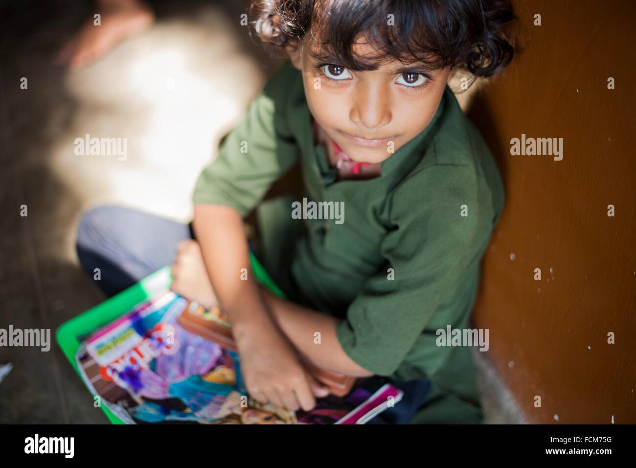 Poor boy in a school in a slum of Modasa, India Stock Photo - Alamy