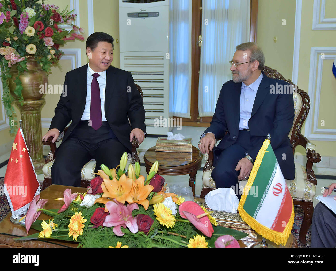 Tehran, Iran. 23rd Jan, 2016. Chinese President Xi Jinping (L) meets ...
