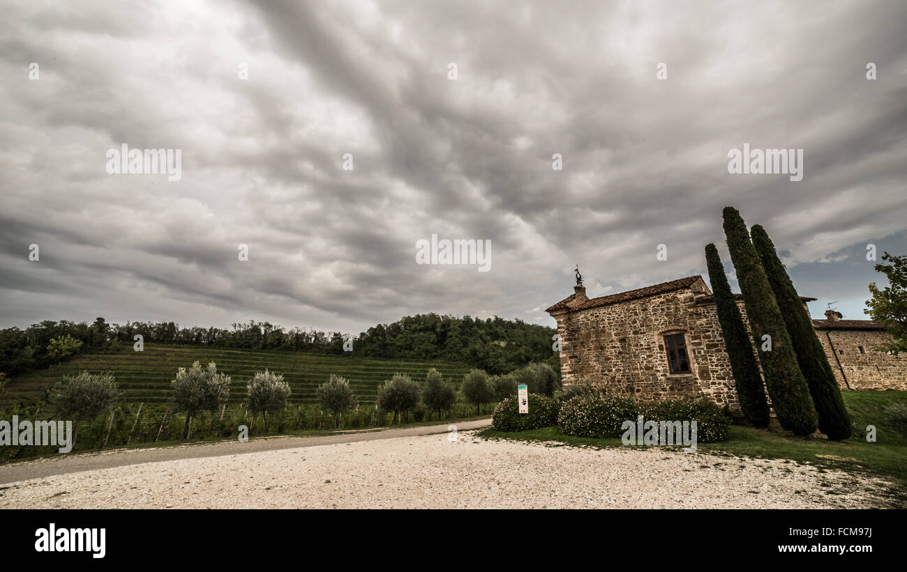 an abandoned and ruined farm in the fields of Italy Stock Photo - Alamy