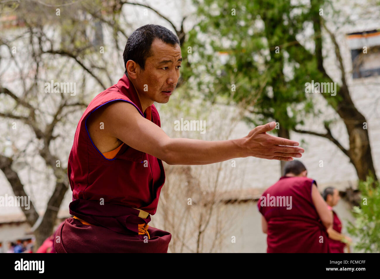 Monks debate at Sera monastery Stock Photo - Alamy