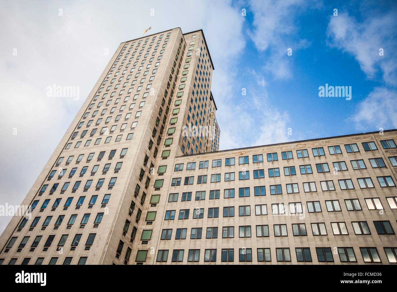 Shell centre built hi-res stock photography and images - Alamy