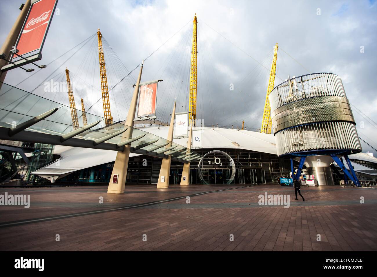 Coca cola london shop hi-res stock photography and images - Alamy