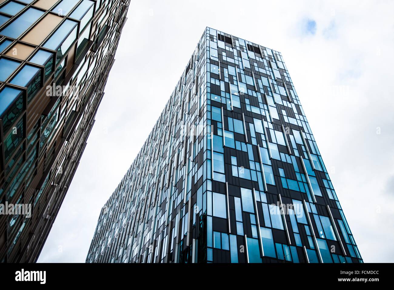 Newest office building hi-res stock photography and images - Alamy