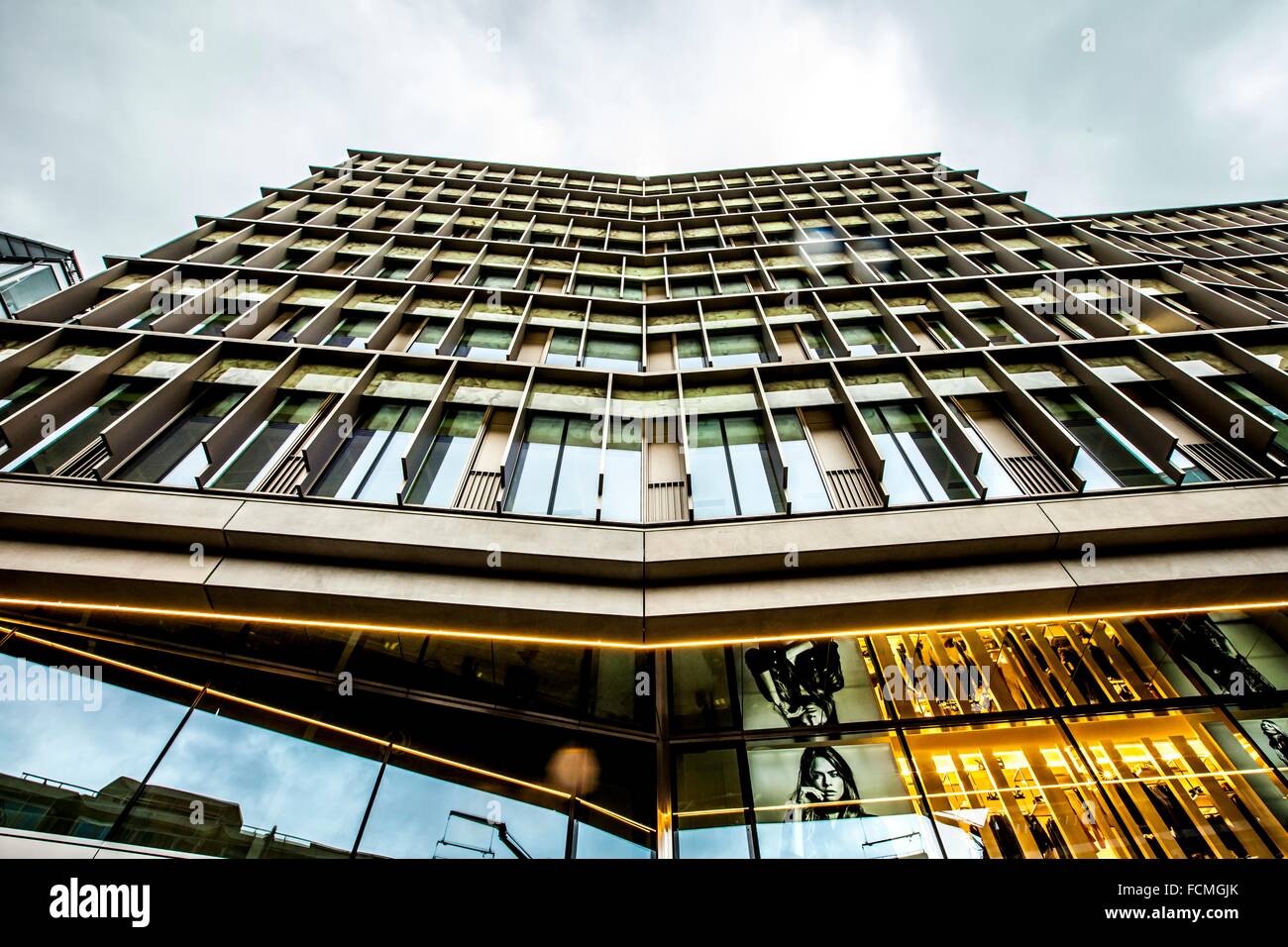 Zig zag building hi-res stock photography and images - Alamy