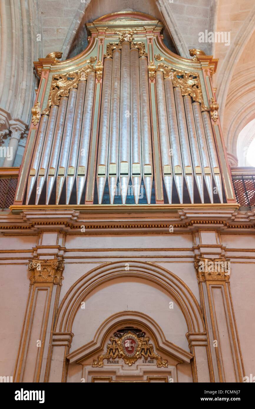 Big organ pipe hi-res stock photography and images - Alamy