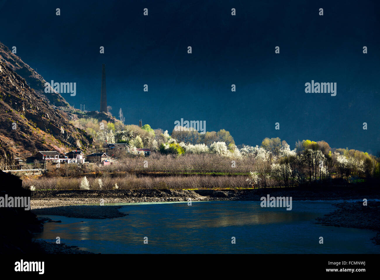 Sichuan jinchuan river valley hi-res stock photography and images - Alamy