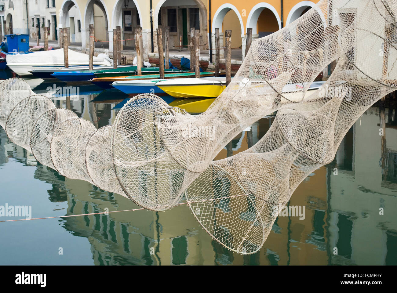 Square nets hi-res stock photography and images - Alamy