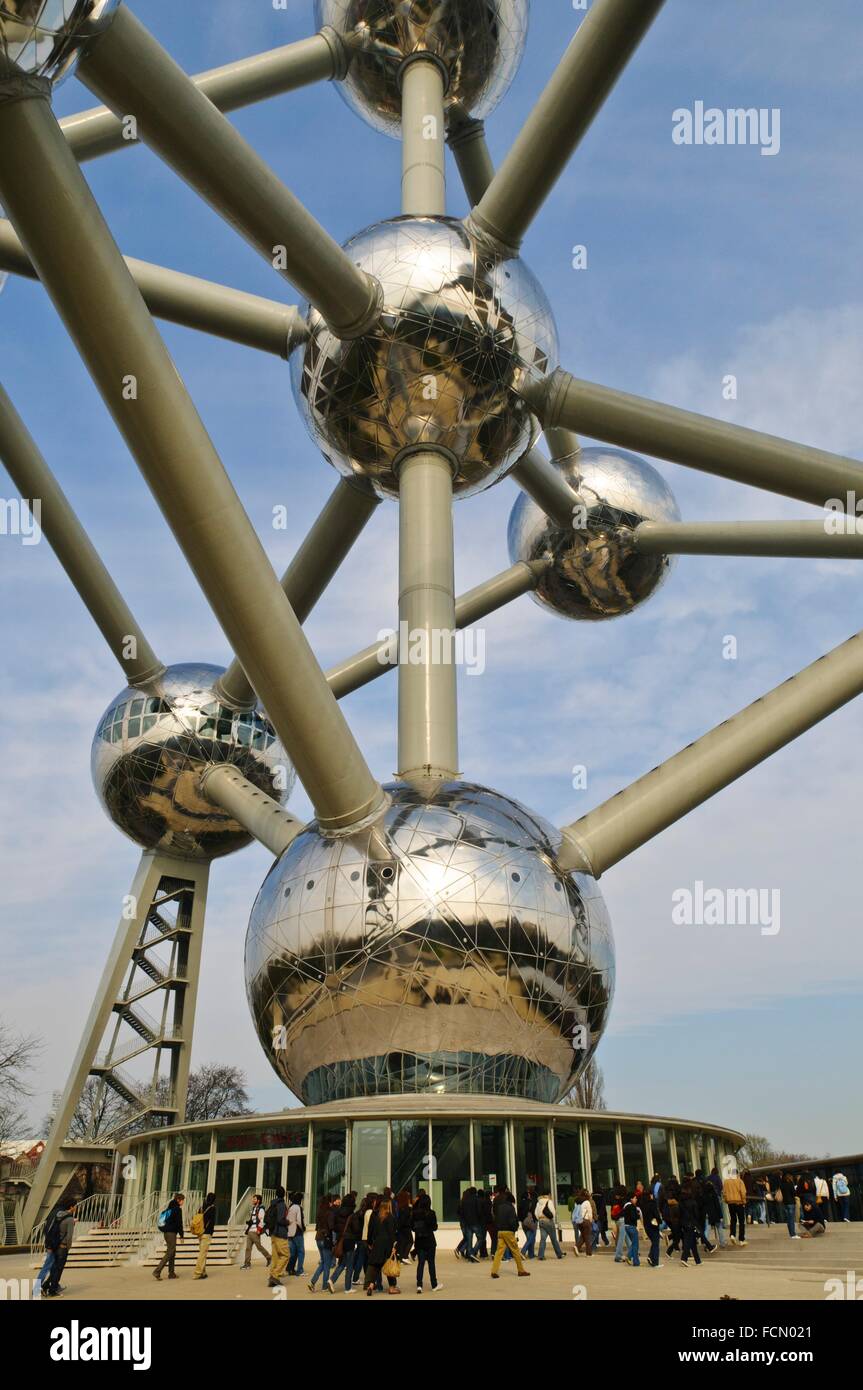 Atomium built universal exhibition 1958 hi-res stock photography and ...