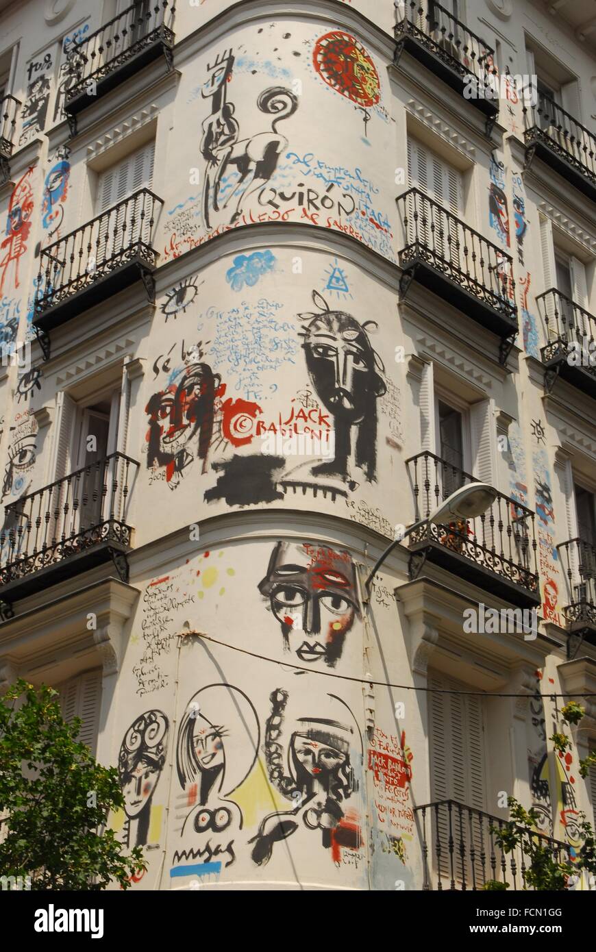 Character graffiti drawing hi-res stock photography and images - Alamy
