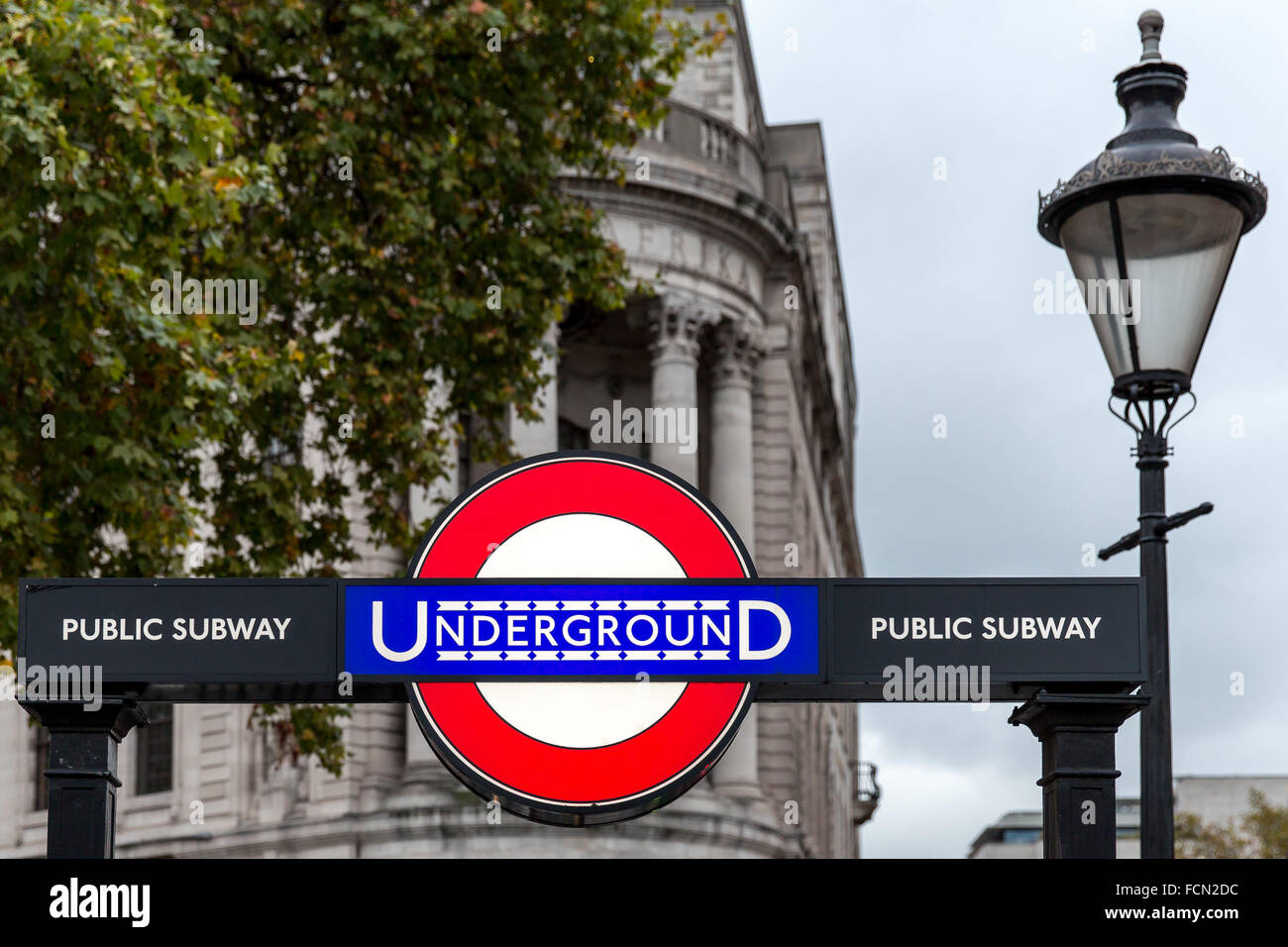 London underground sign Stock Photo - Alamy