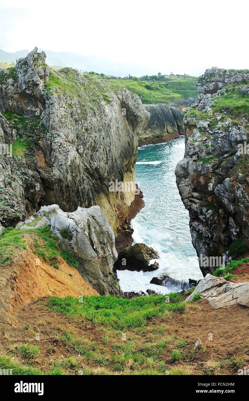 Cliff on the coast cue hi-res stock photography and images - Alamy