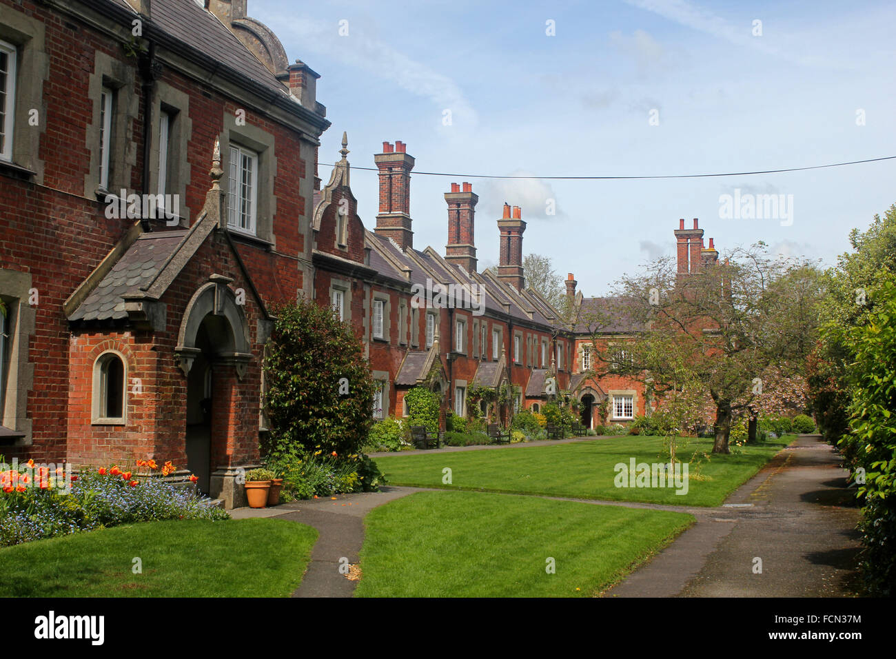 Winchester almshouses hi-res stock photography and images - Alamy