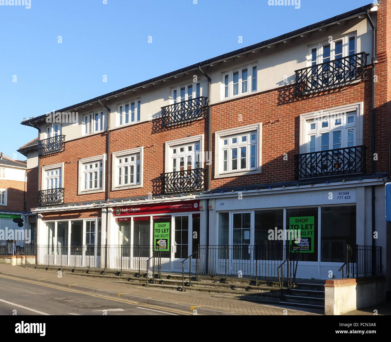 Empty Shops on the High Street -1 Stock Photo - Alamy