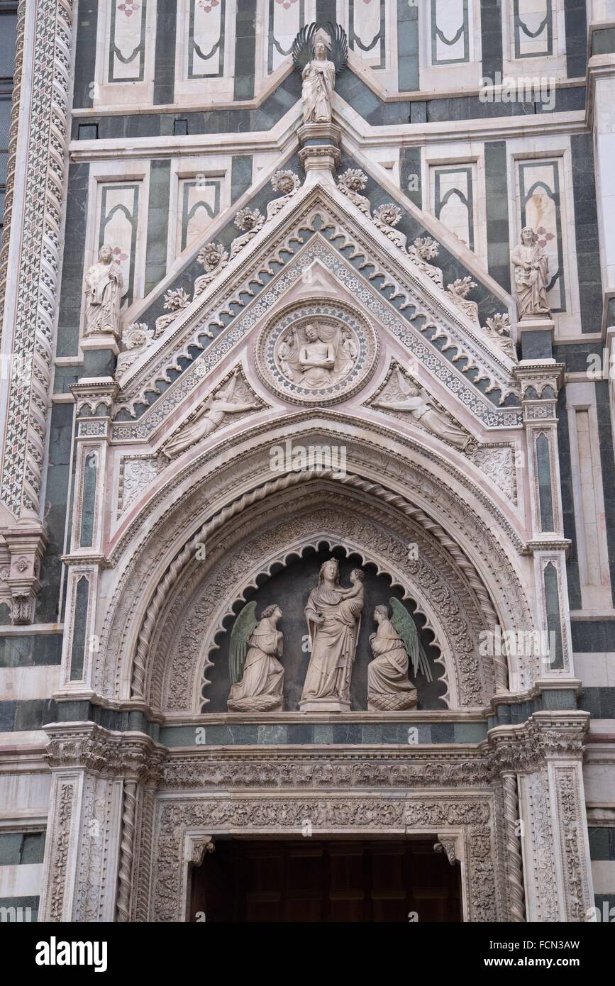 Santa croce florence gate hi-res stock photography and images - Alamy