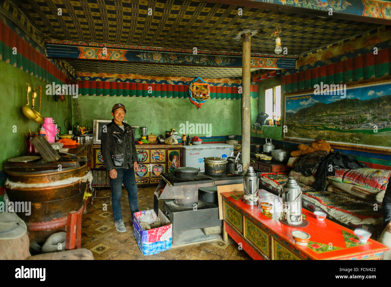Tibetan traditional kitchen hi-res stock photography and images - Alamy