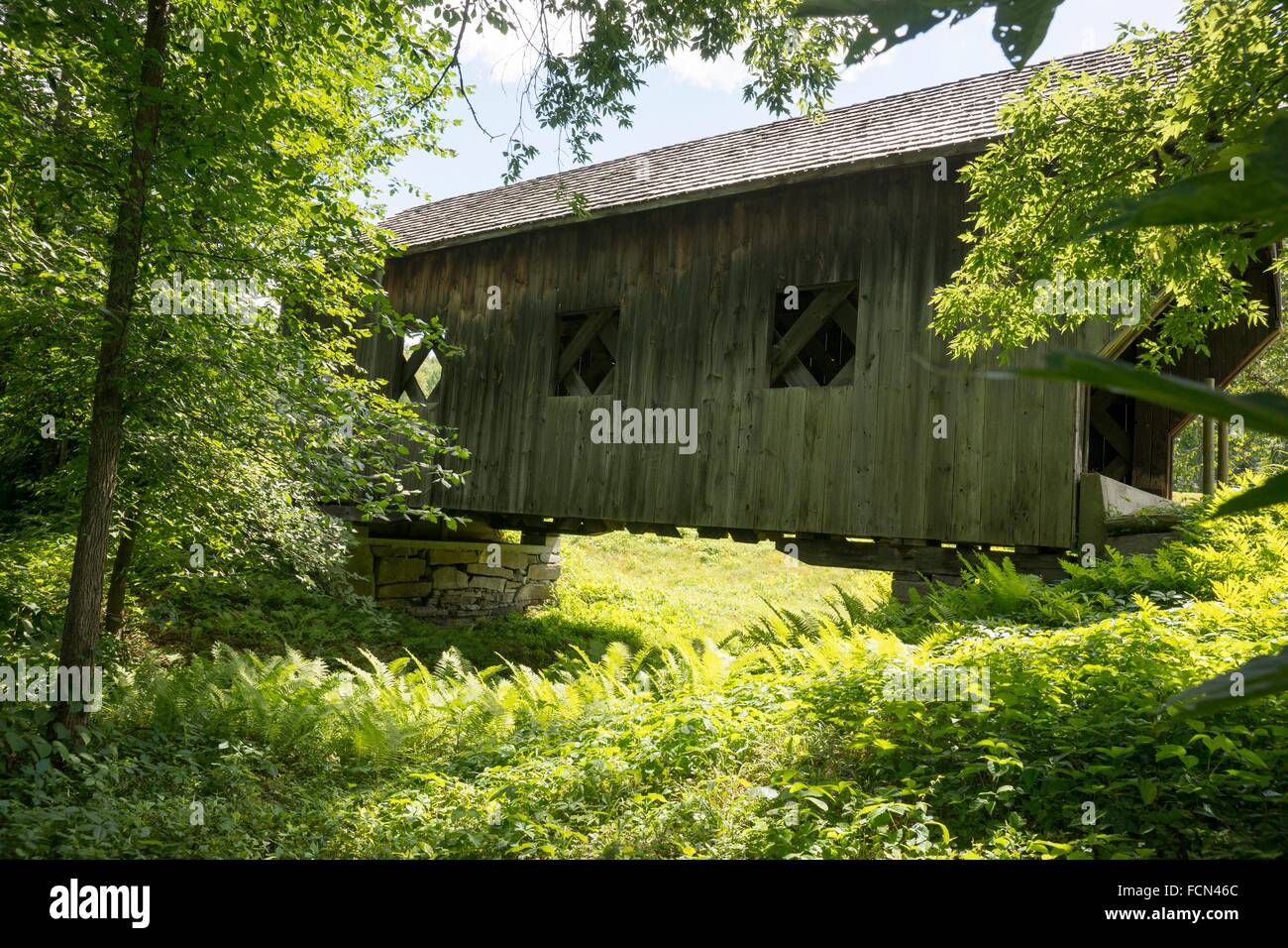 Covered bridge in springfield hi-res stock photography and images - Alamy