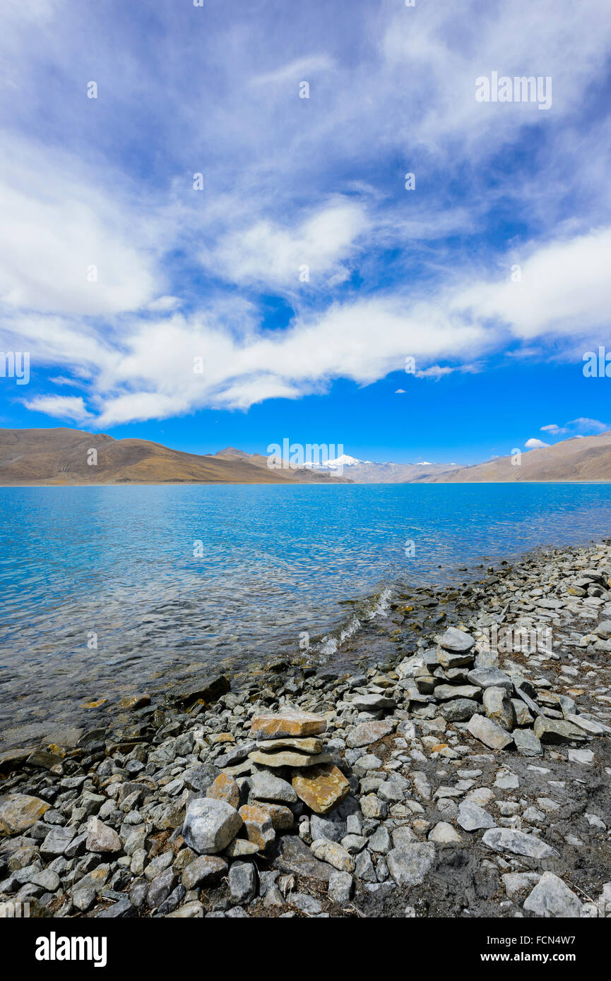 Tibetan lake hi-res stock photography and images - Alamy