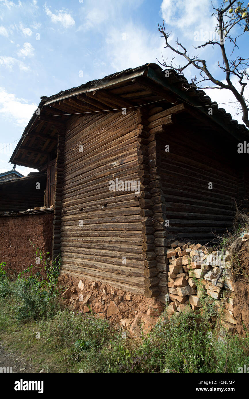 Mosuo house hi-res stock photography and images - Alamy