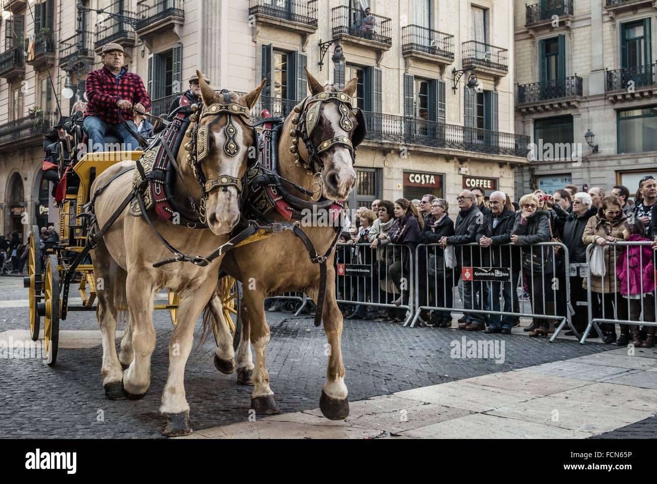 Barcelona, Catalonia, Spain. 23rd Jan, 2016. Traditional horse-drawn ...