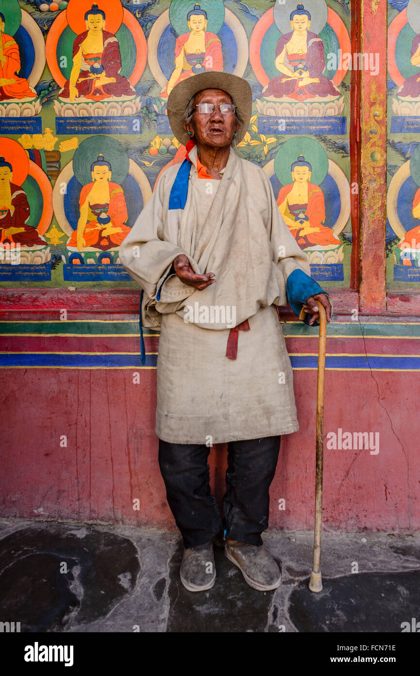 Man praying at monastery hi-res stock photography and images - Alamy