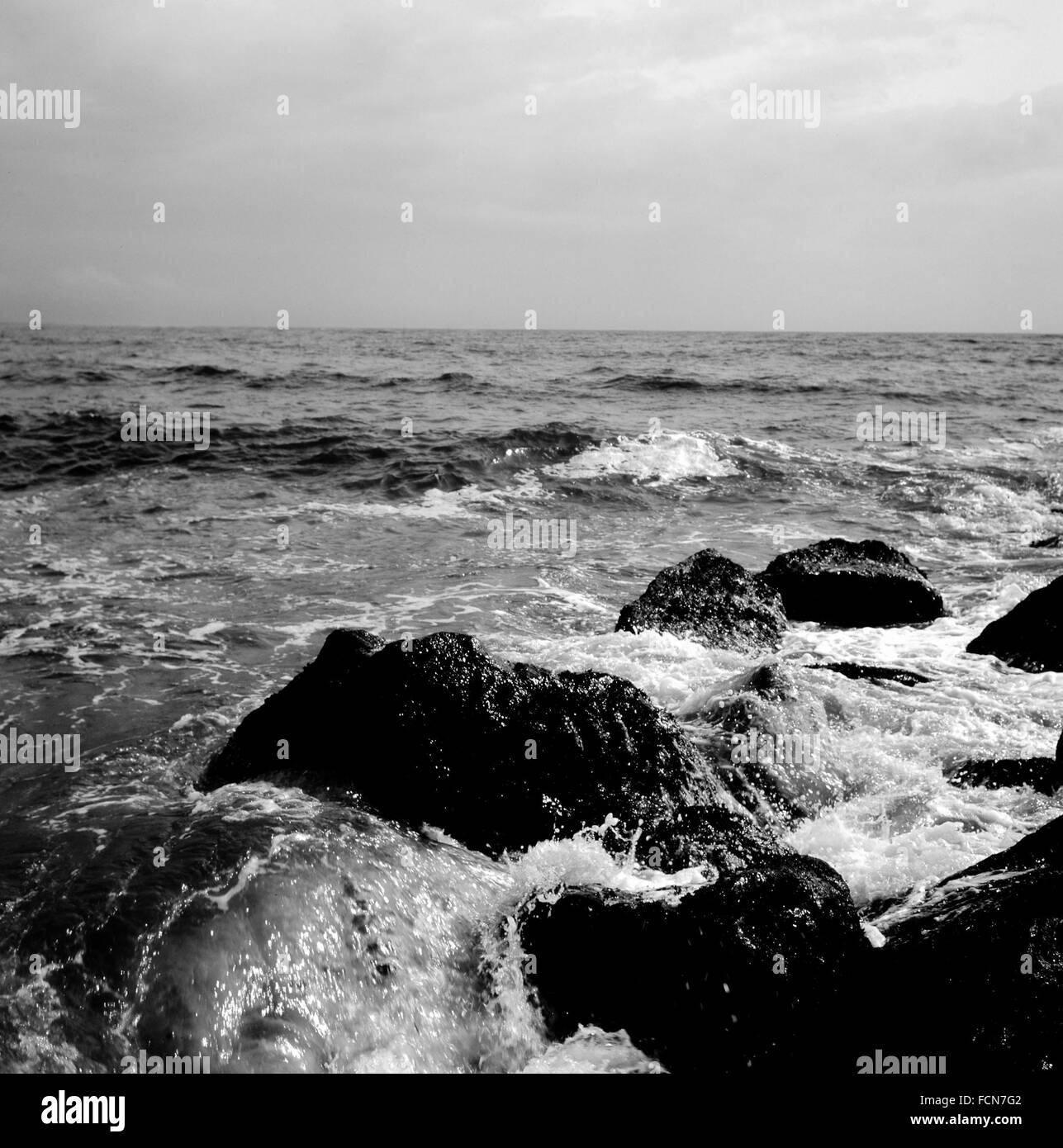 bw ocean waves Stock Photo - Alamy