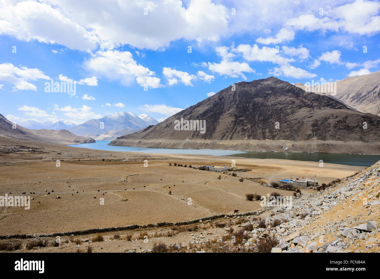 Tibetan mountain hi-res stock photography and images - Alamy