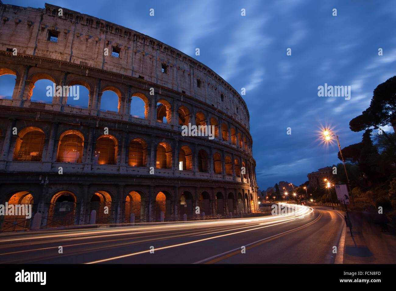 Colosseum night traffic lights rome hi-res stock photography and images ...