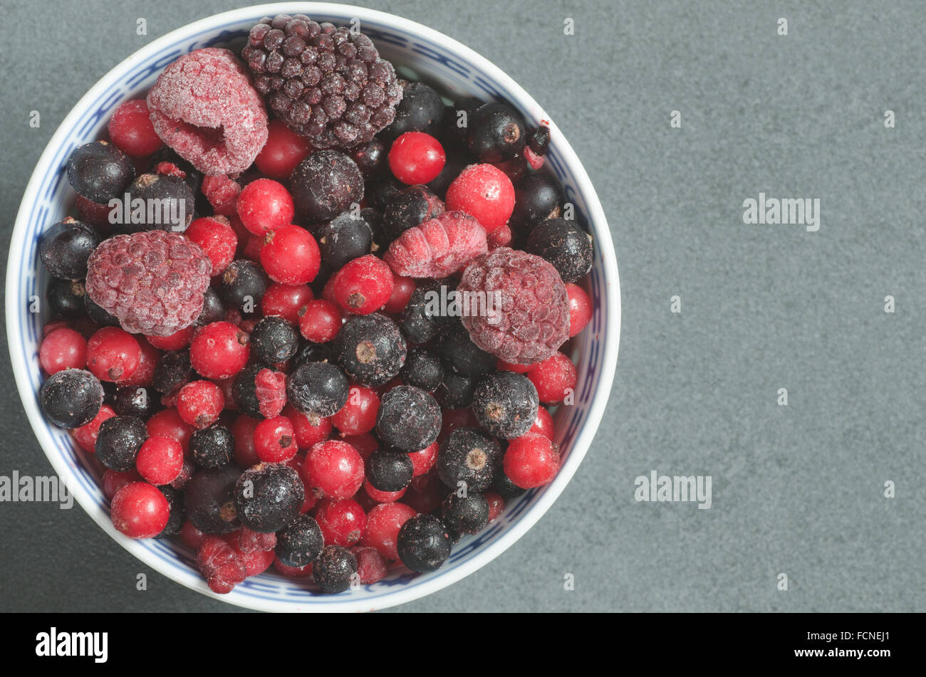 closeup to frozen mixed fruits Stock Photo - Alamy