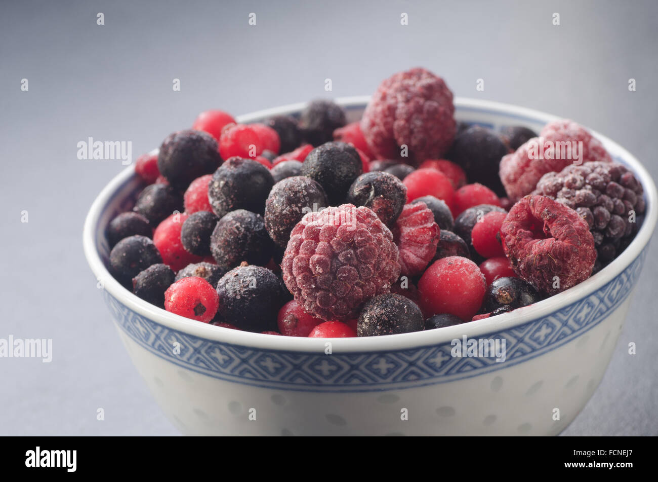 Frozen mixed berries hi-res stock photography and images - Alamy