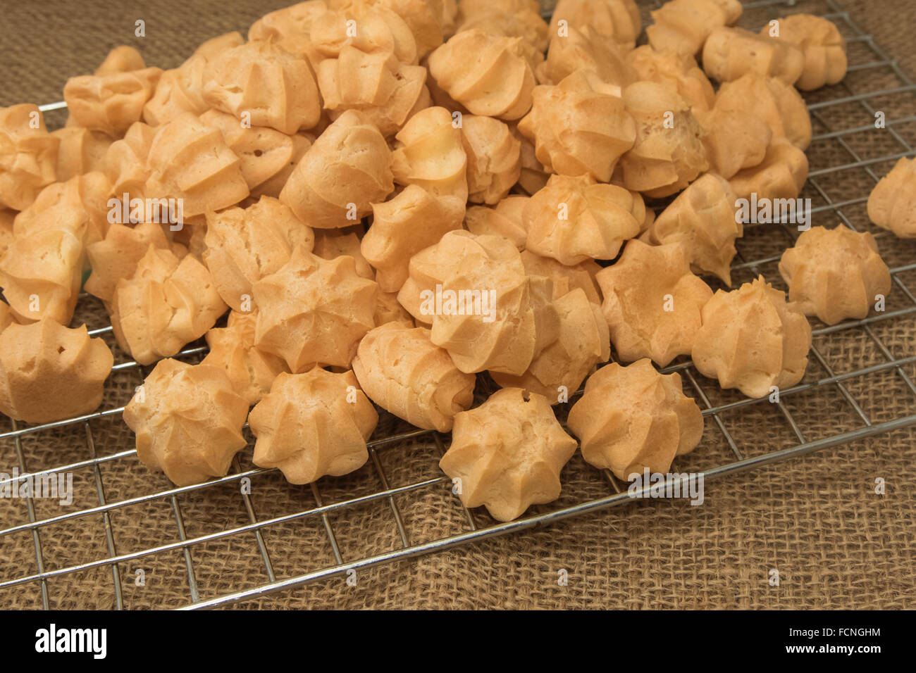 Puff bakery hi-res stock photography and images - Alamy