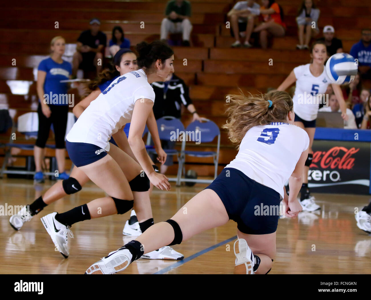 October 7, 2014: UNO Cara Snyder (9) dives to return the serve during ...