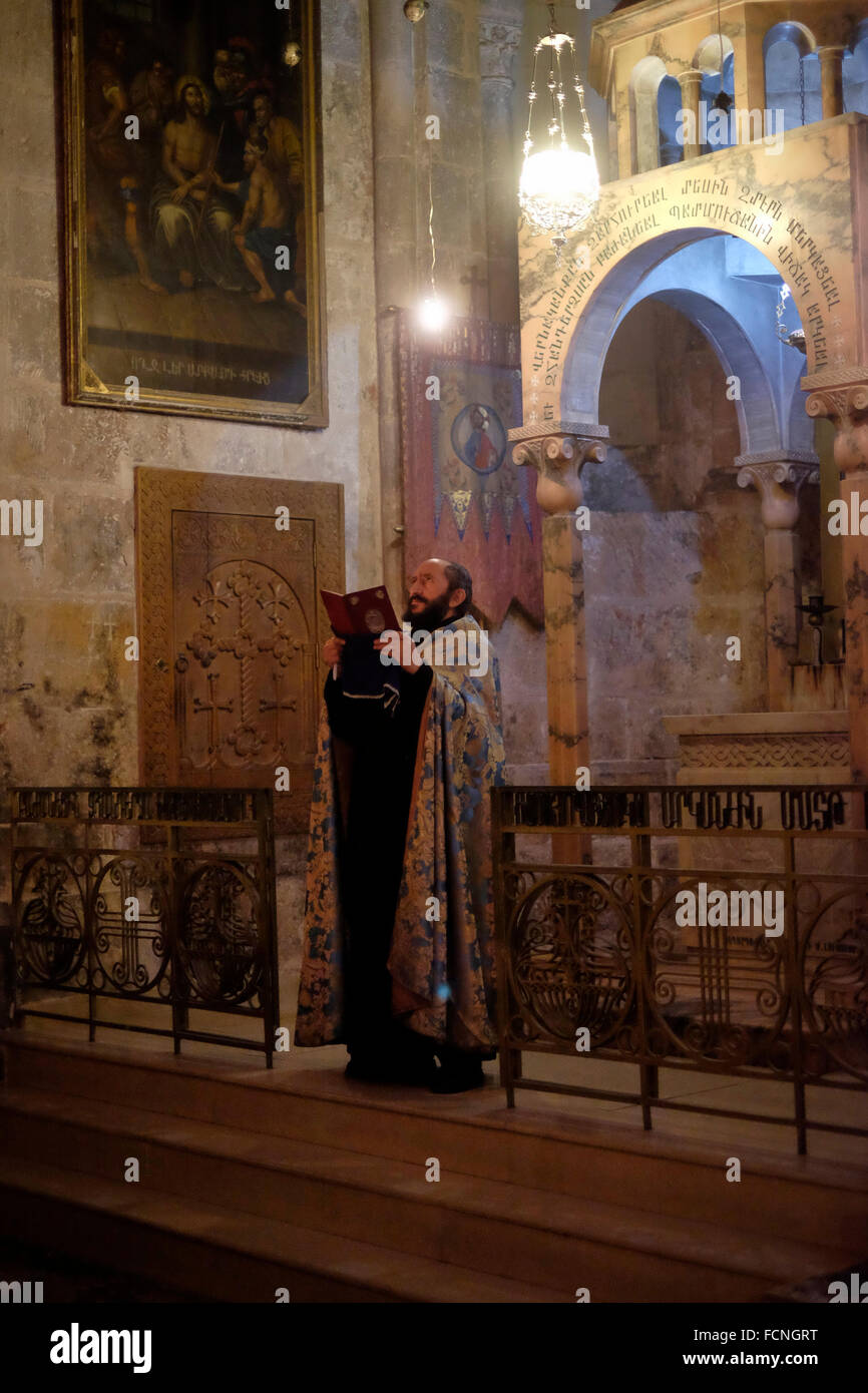 Christian cleric hi-res stock photography and images - Alamy