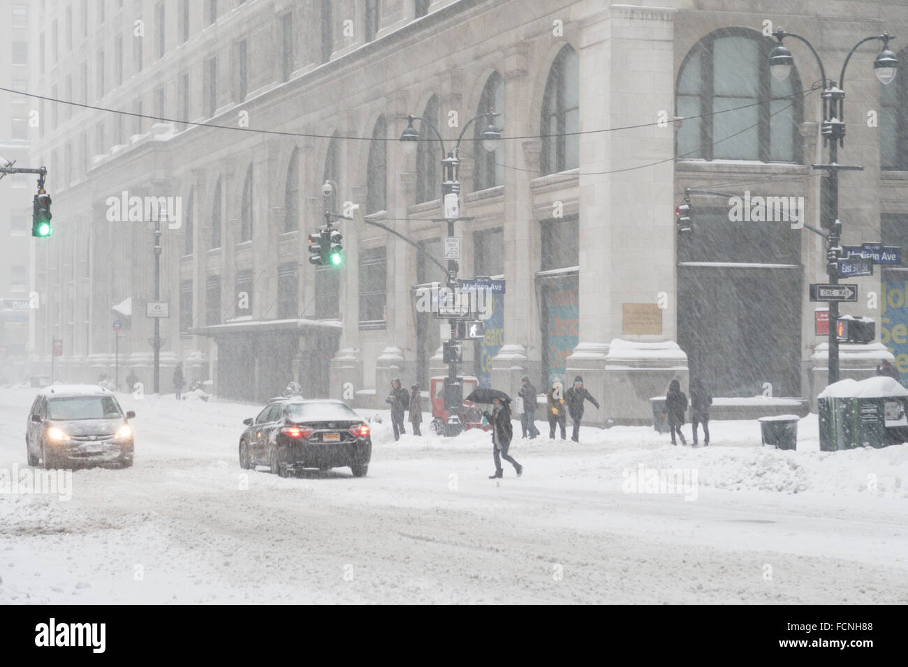 New York City, USA. 23 January 2016. Blizzard shuts down NYC. Streets ...