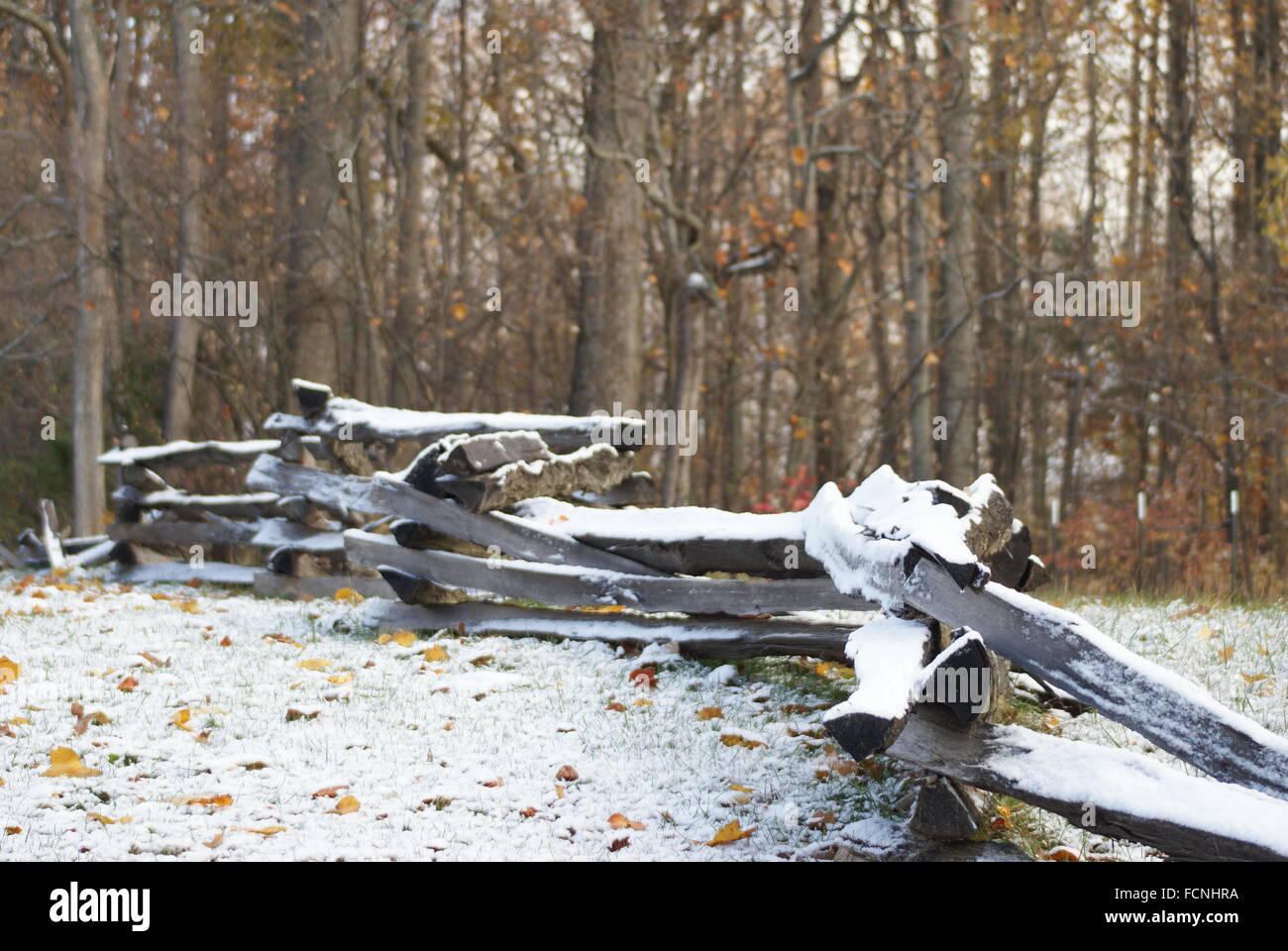 Split rail fence with snow hi-res stock photography and images - Alamy