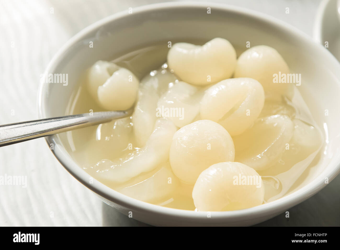 Longan in syrup , thai dessert Stock Photo - Alamy