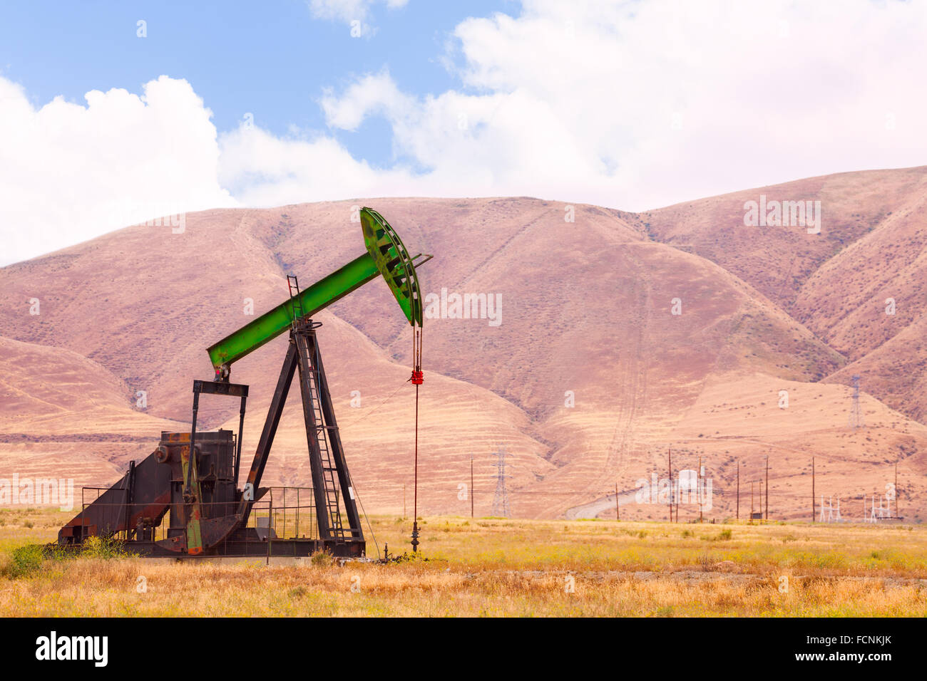 Crude oil pump station hi-res stock photography and images - Alamy