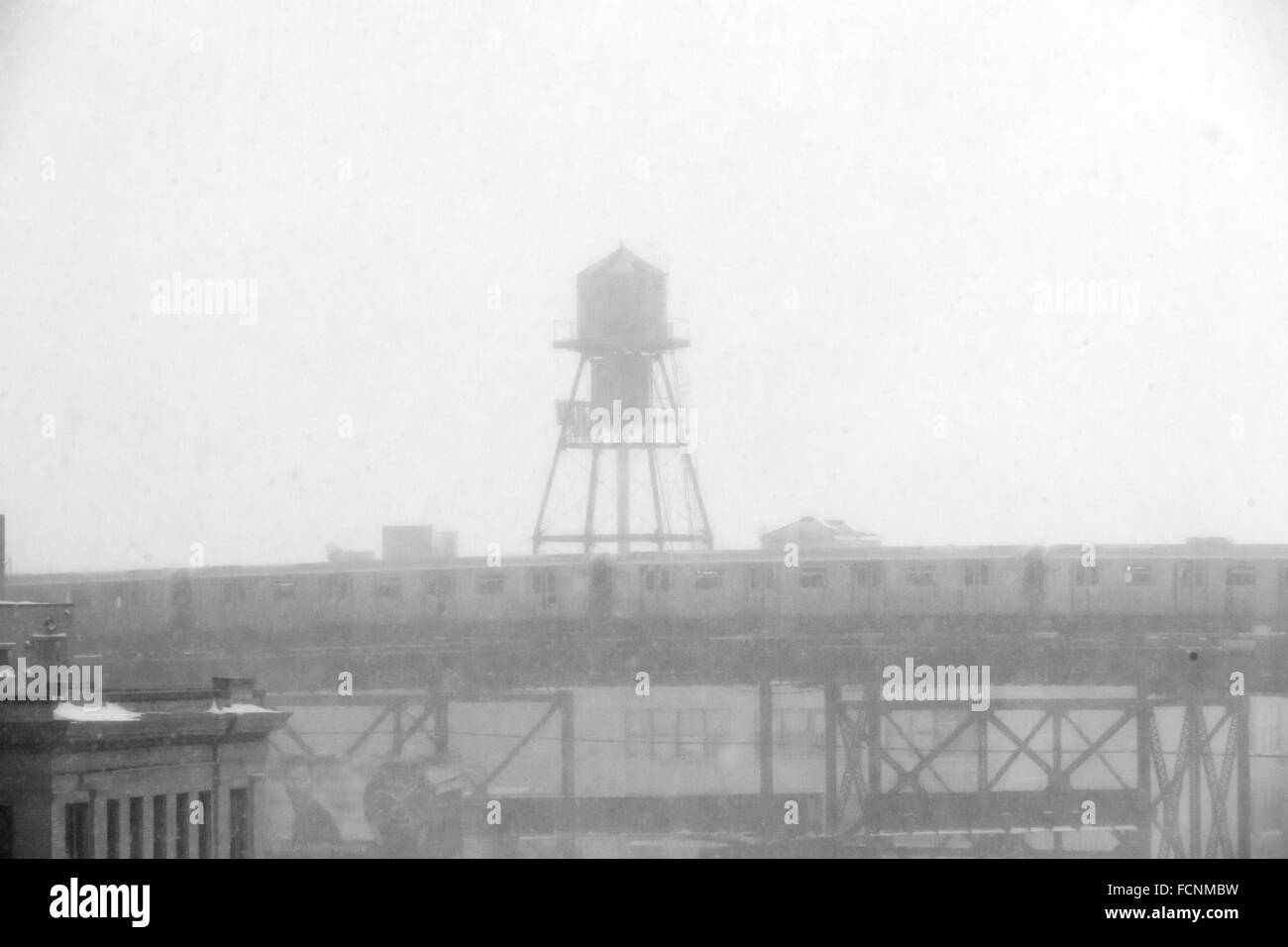 Above ground train station hi-res stock photography and images - Alamy